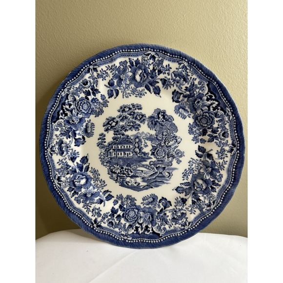 Dining | Royal Wessex Churchill Queens England Tonquin Dinner Plates ...